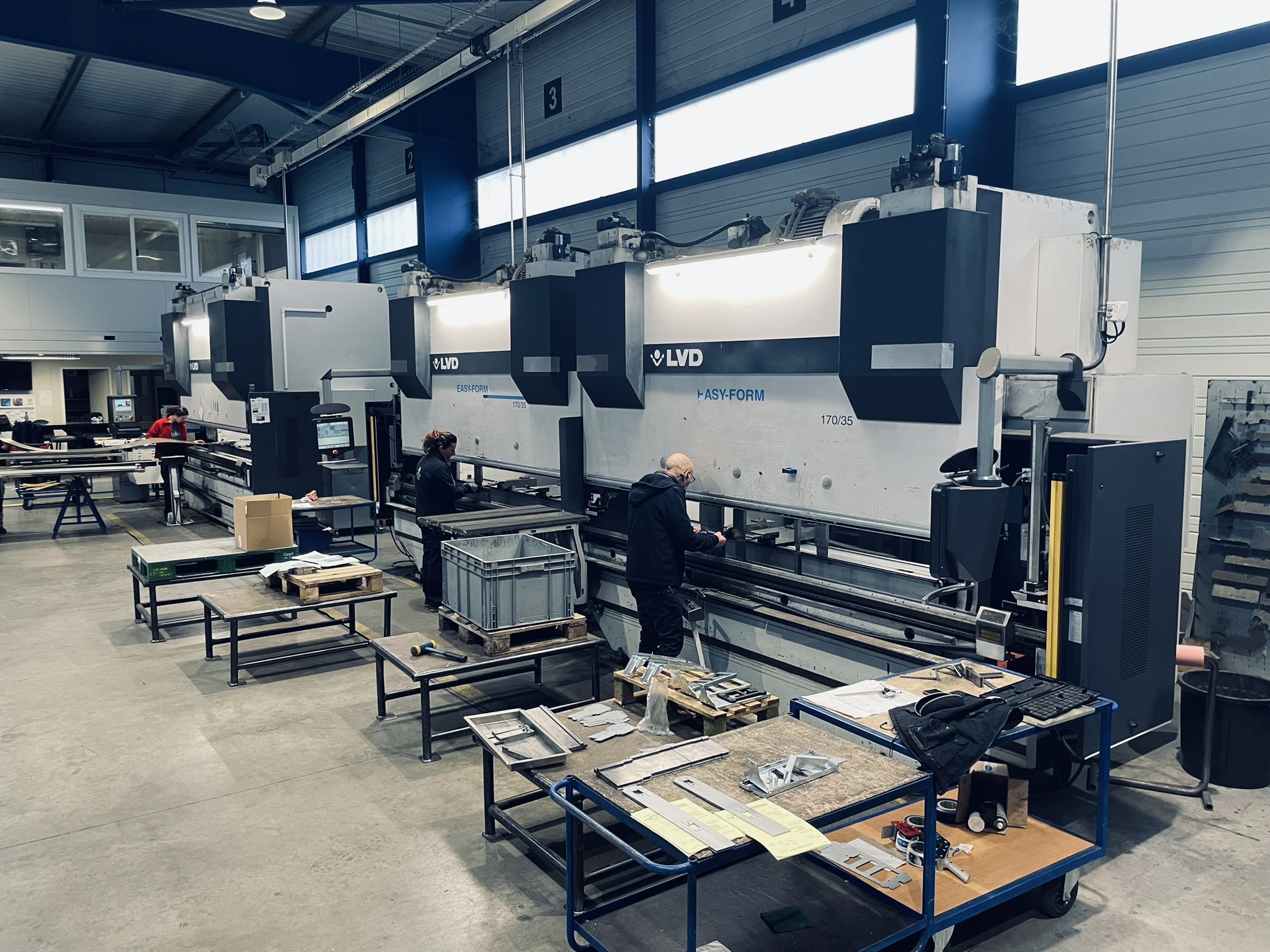 Pliage, robot de pliage & Tôlerie industrielle - Atibel