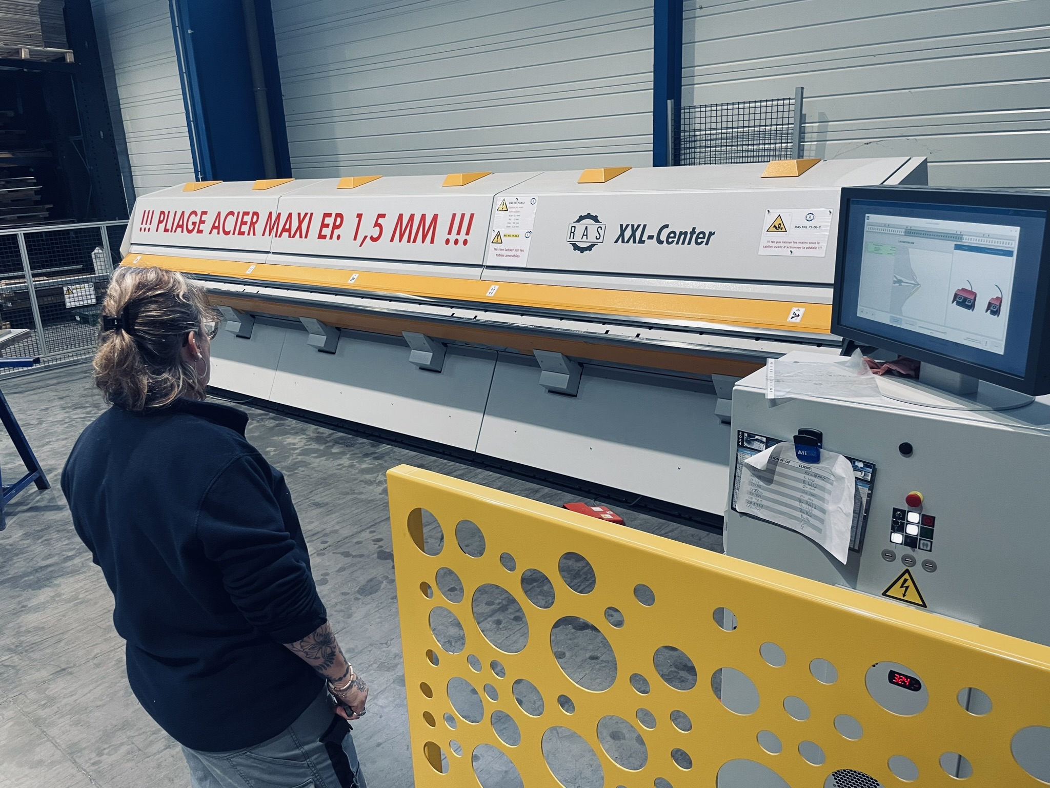 Pliage, robot de pliage & Tôlerie industrielle - Atibel