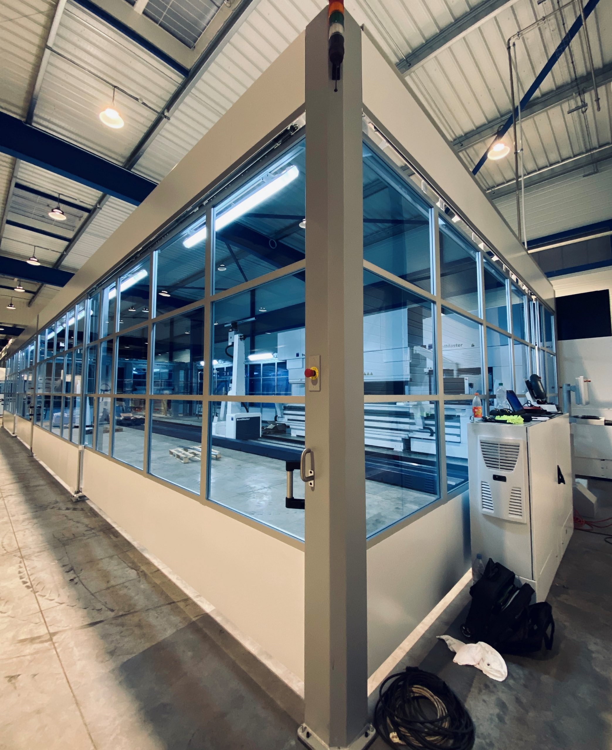 Pliage, robot de pliage & Tôlerie industrielle - Atibel